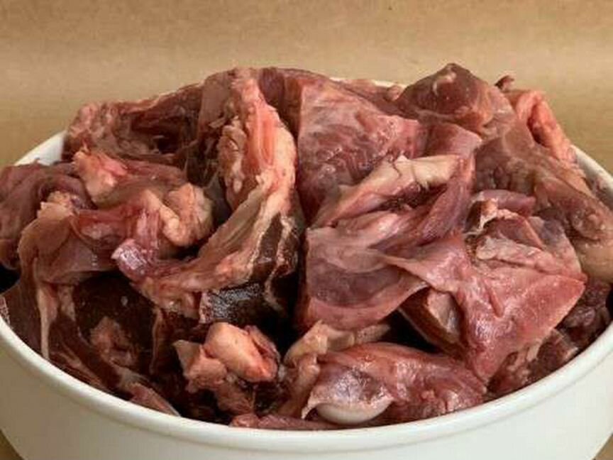Мясные обрезки для собак, кости, жилки