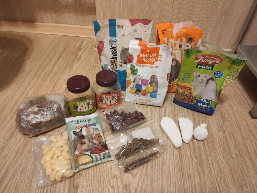 Набор кормов и наполнителя для грызунов