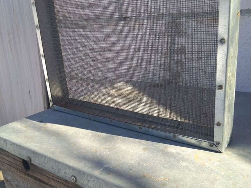 Изолятор для подсадки пчеломаток