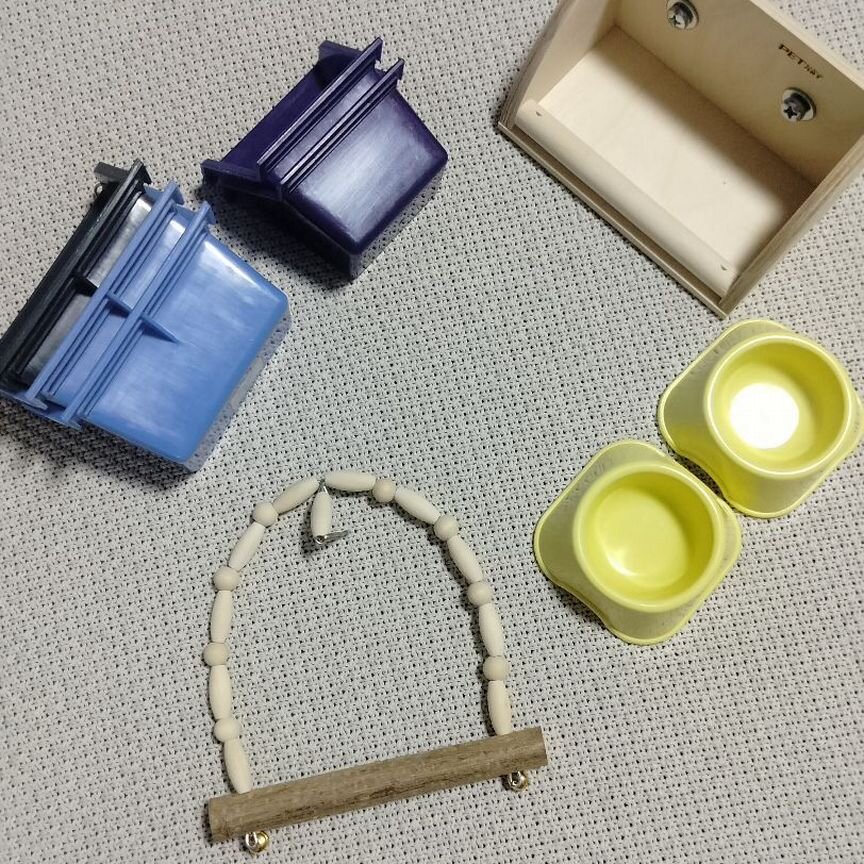 Кормушка для попугая