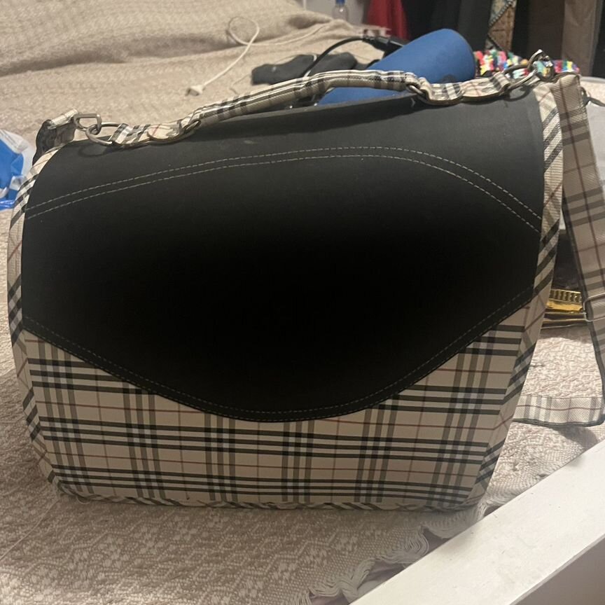 Переноска для кошек и маленьких собак