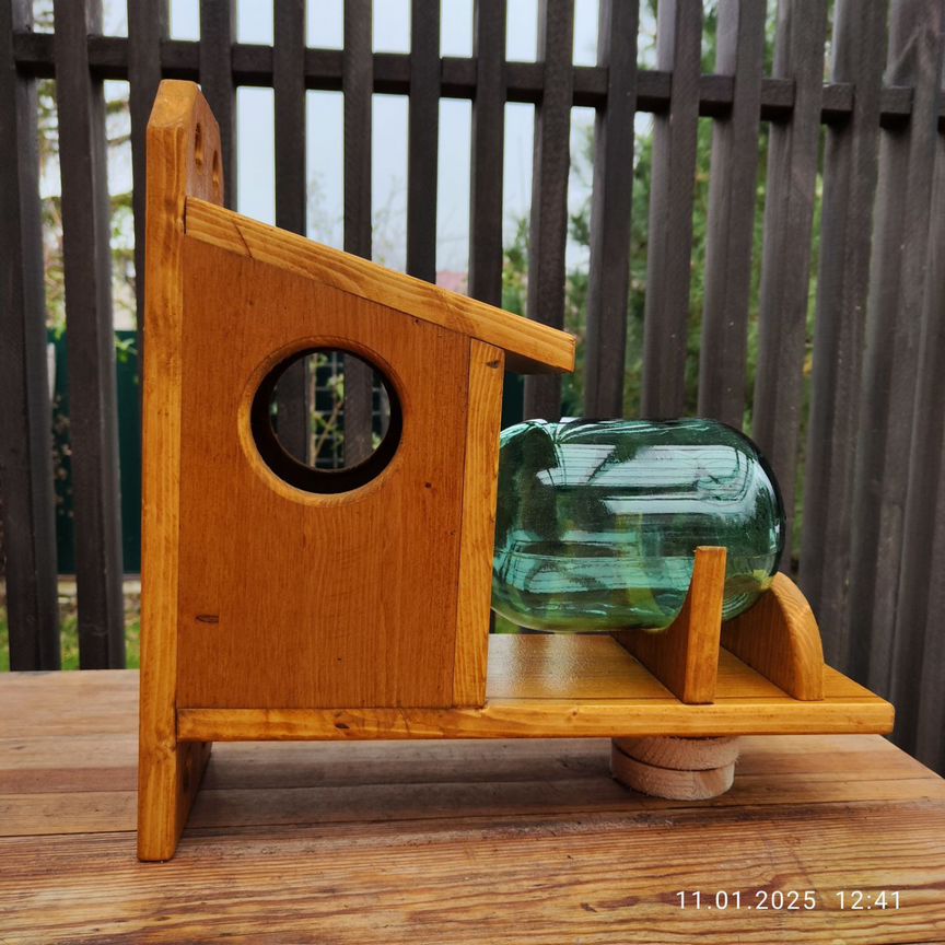 Кормушка для белок