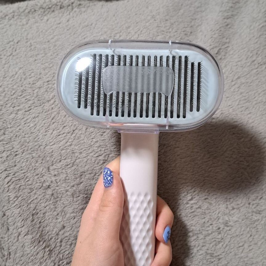 Самоочищающаяся расческа для кошек и собак