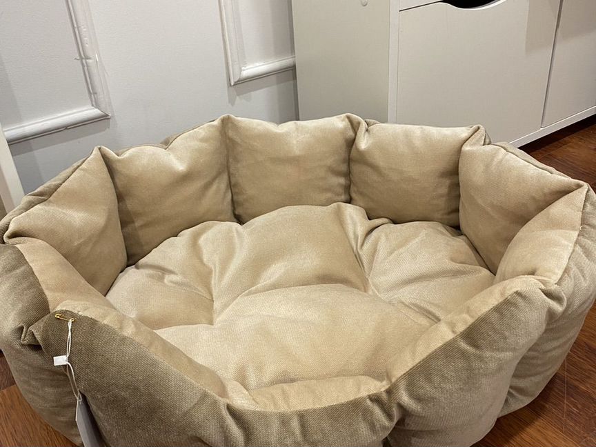 Лежанка для кошек и собак новая