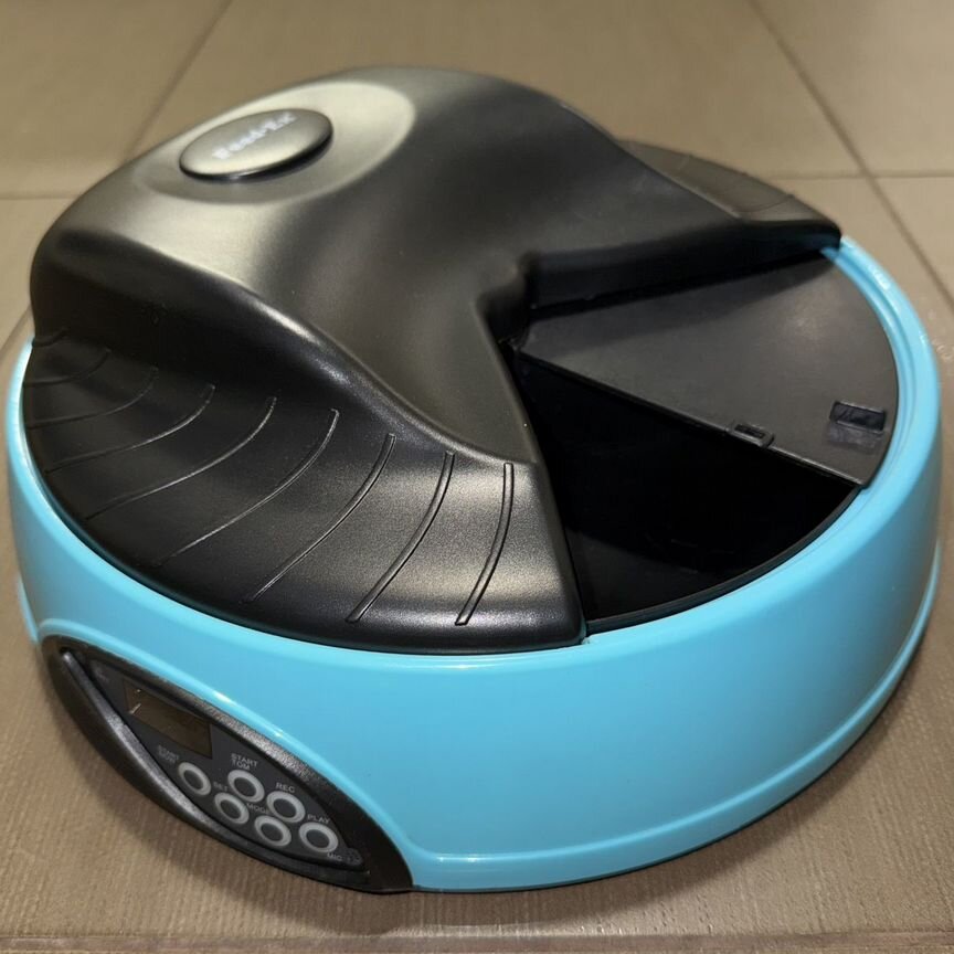 Кормушка автоматическая для животных