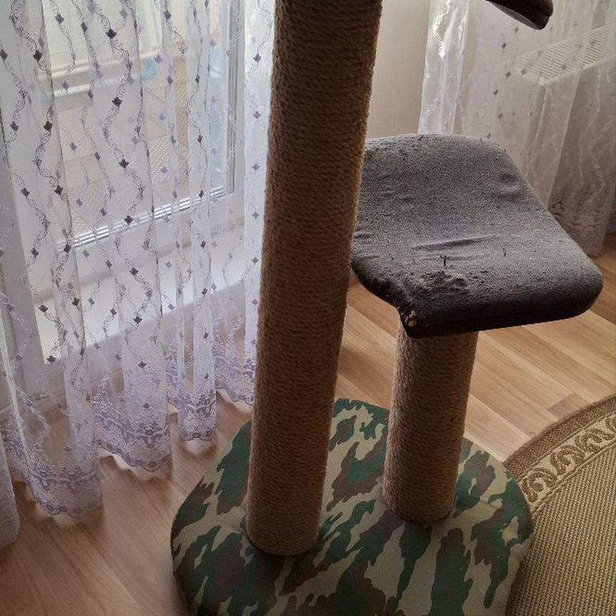 Когтеточка для кошек с лежанкой (бесплатно)