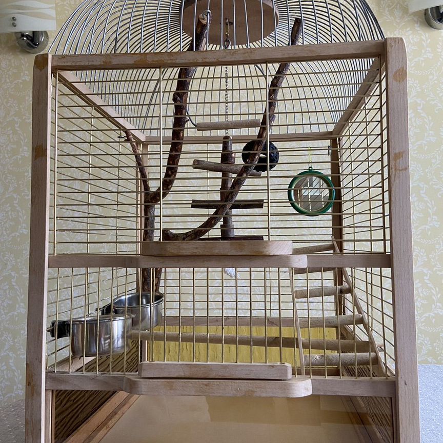 Клетка для птиц из паркетного дуба