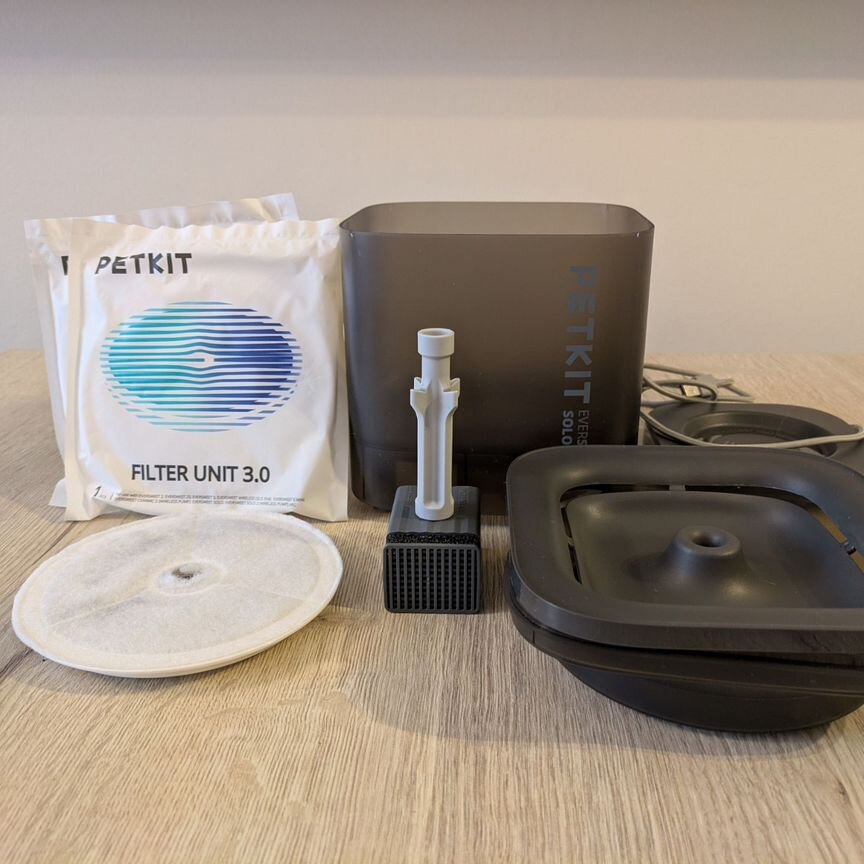 Фонтан Petkit Eversweet Solo SE   2 фильтра
