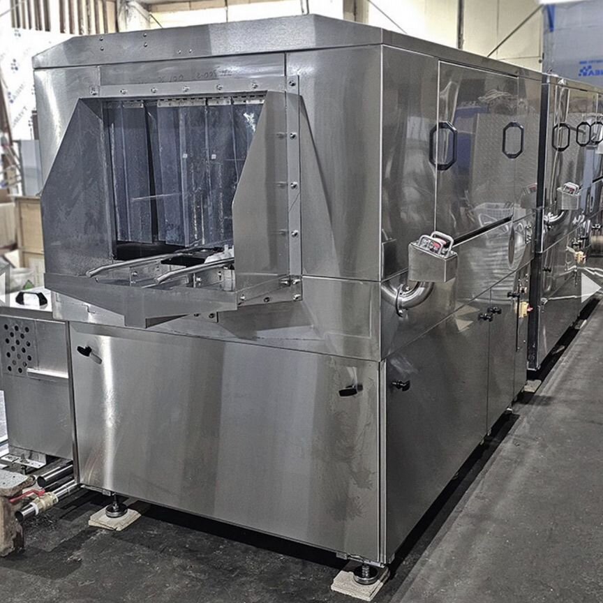 Машина мойки ящиков для перевозки птиц az-600