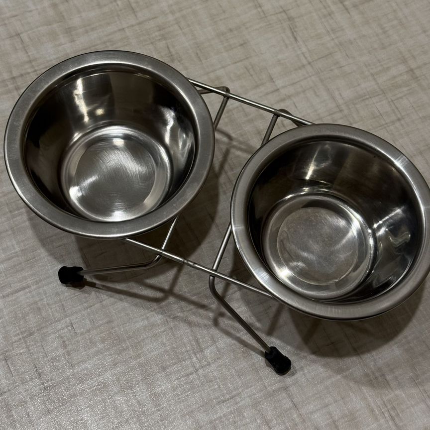 Миски на подставке