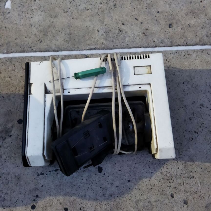 Электрическая прялка для шерсти