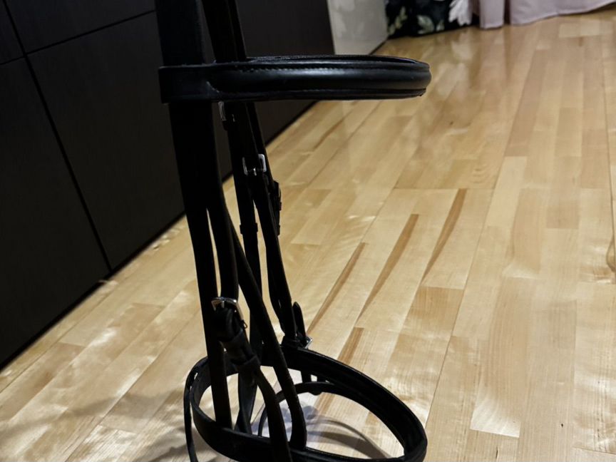 Уздечка для лошади коб