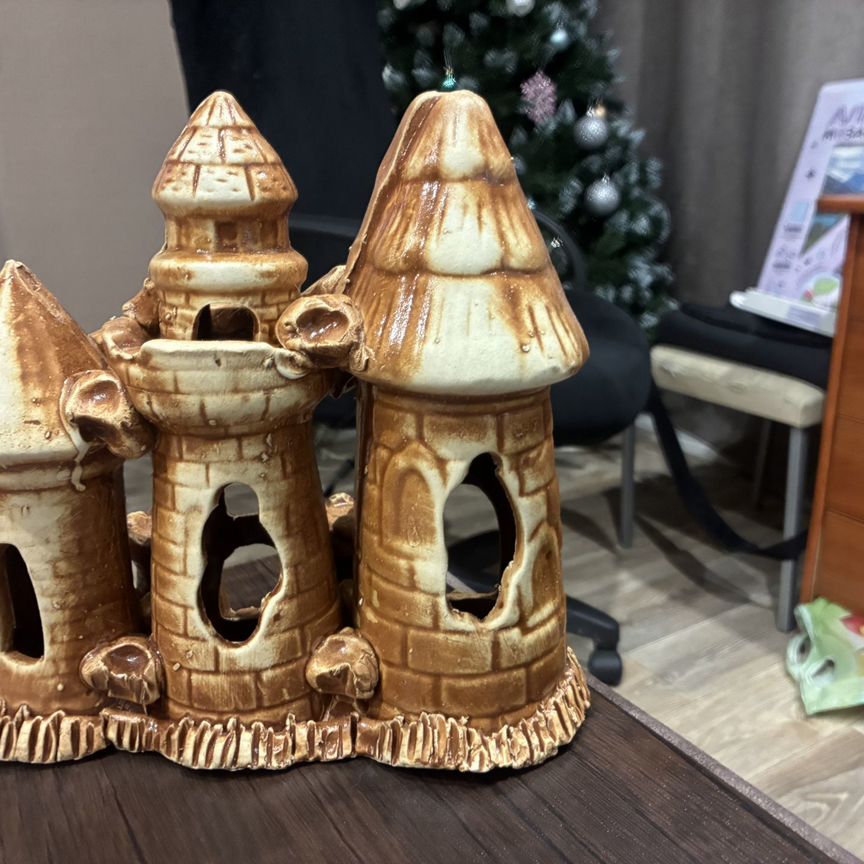 Замок для аквариума