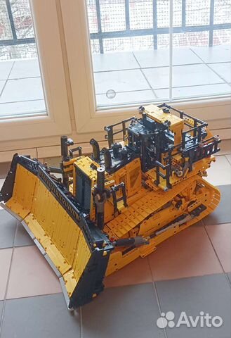 Lego technic Бульдозер CAT D11 42131 купить в Москве | Хобби и отдых ...
