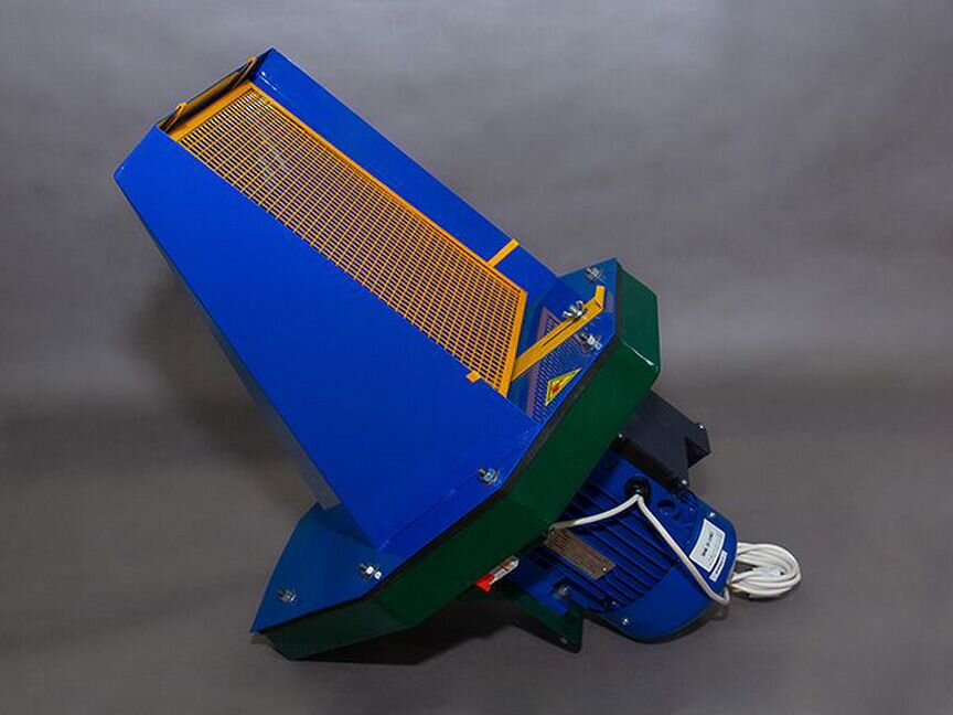 Бытовой измельчитель (зернодробилка) бзд-390;500