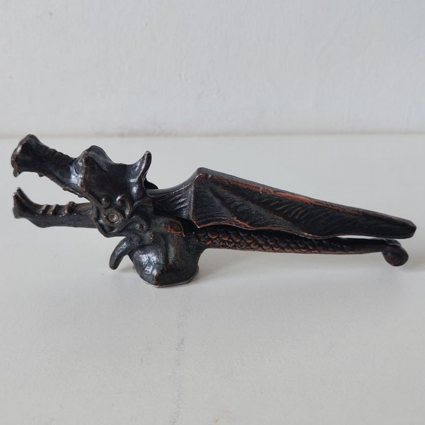 Орехокол дракон СССР