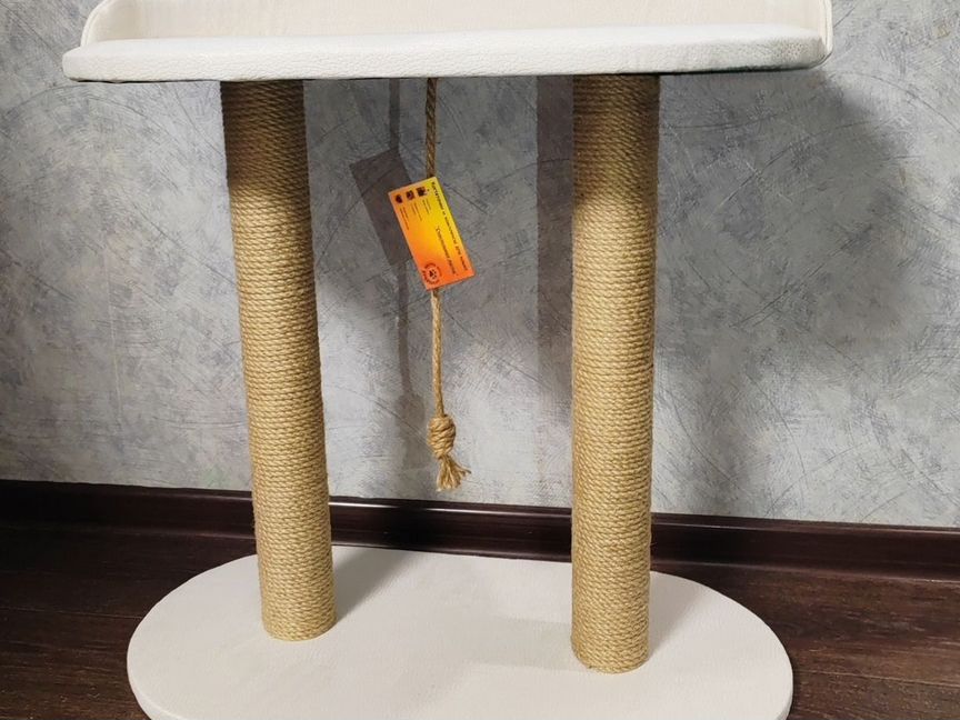 Когтеточка с широкой лежанкой