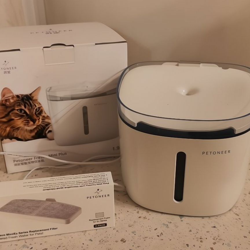 Умная Фонтан-поилка для кошек с wi-fi Petoneer