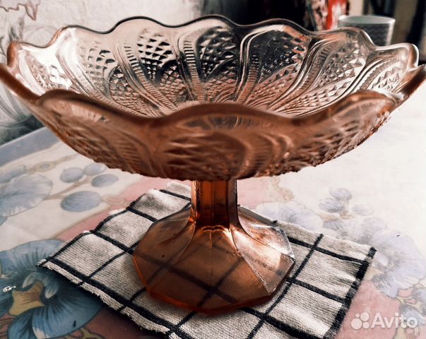 Ваза для фруктов на ножке карамельное стекло СССР купить в Омске ...