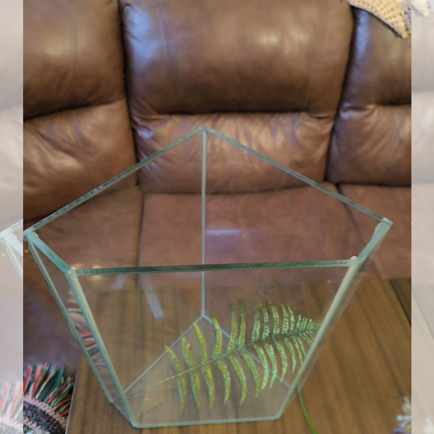 Аквариум угловой