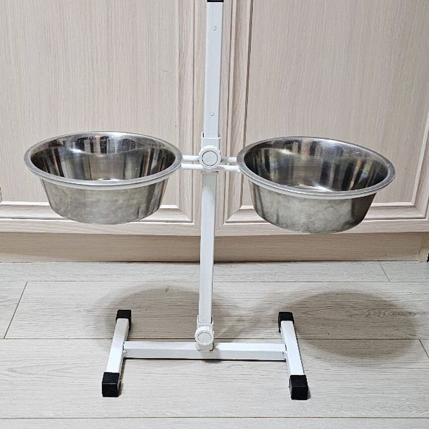 Миска на подставке