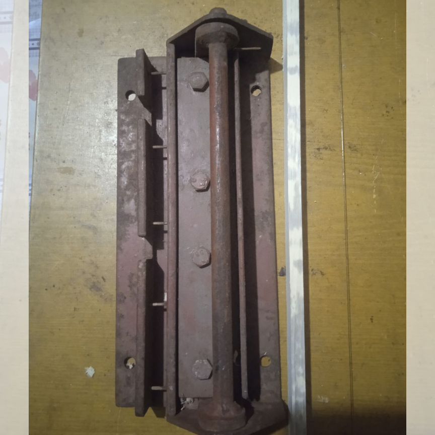 Дырокол пасечный