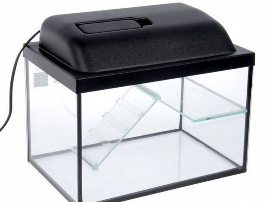 Черепашатник с крышкой 32 литра б/у (аквариум)