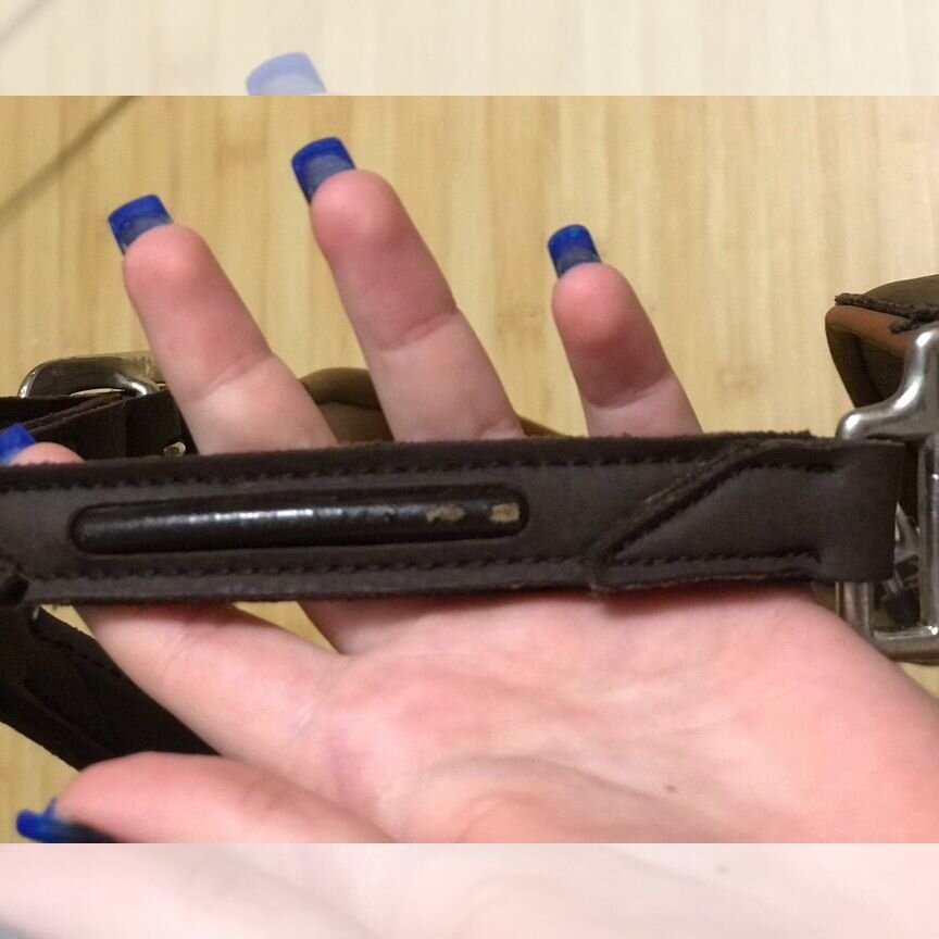 Бинты для лошади, недоуздок