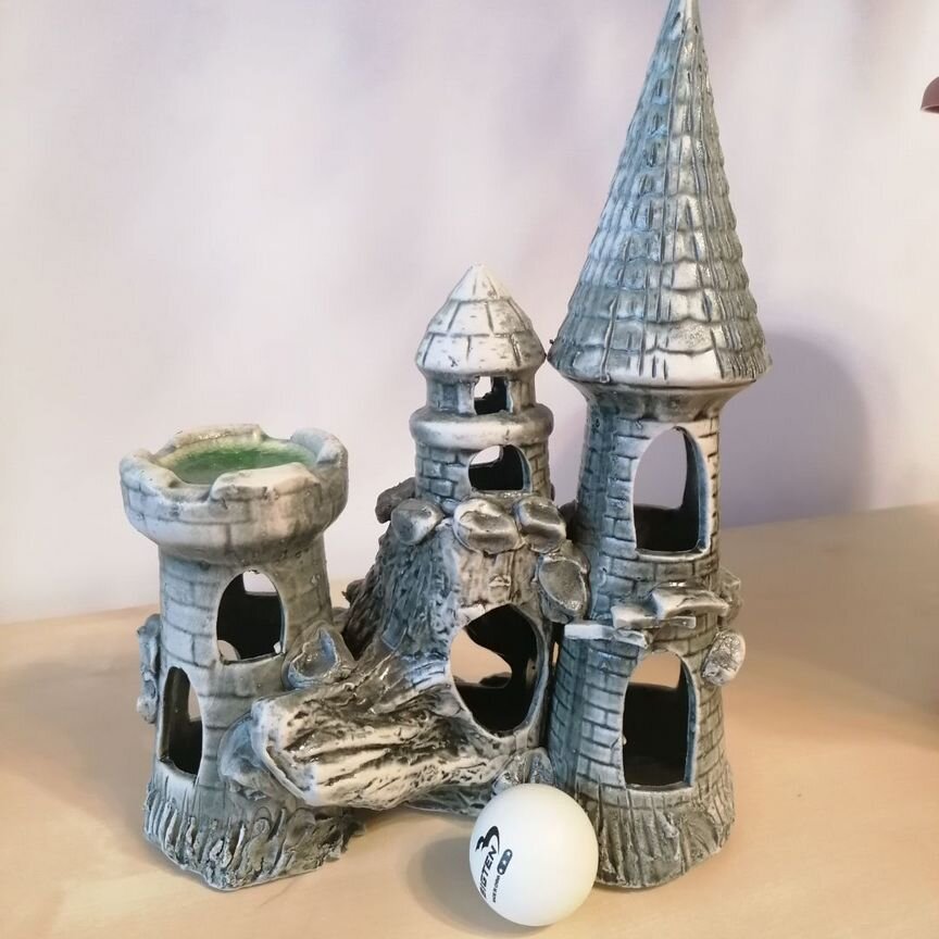 Замок для аквариума