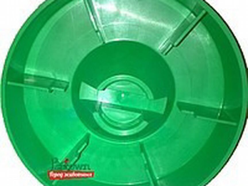 Универсальная поилка кормушка под бутылку или банк