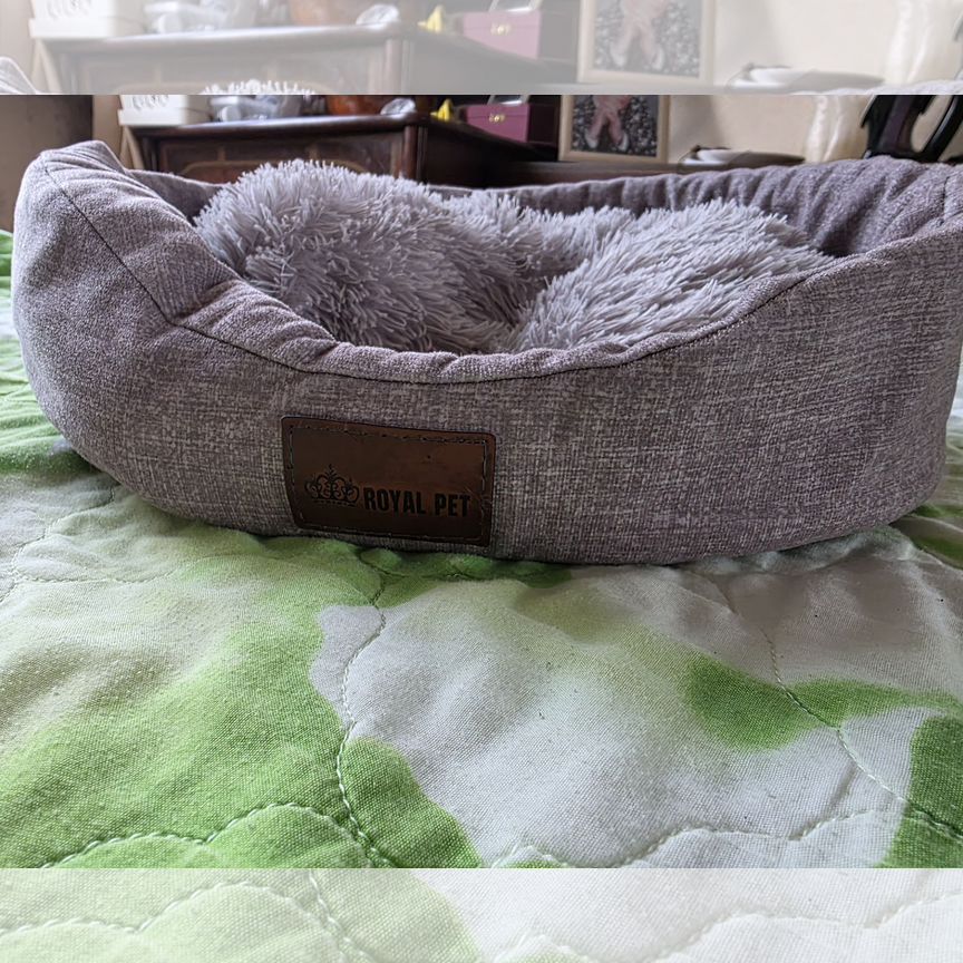 Лежанка для кошек бу