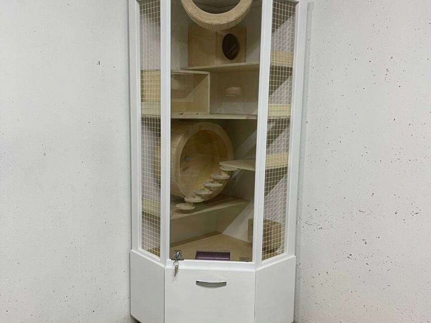 Витрина - клетка для шиншилл спб