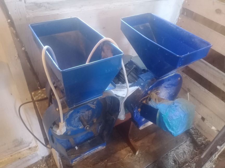 Дробилка для зерна бу 2 шт