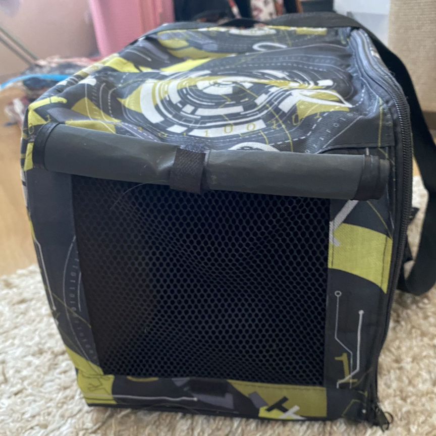 Переноска для собак и кошек