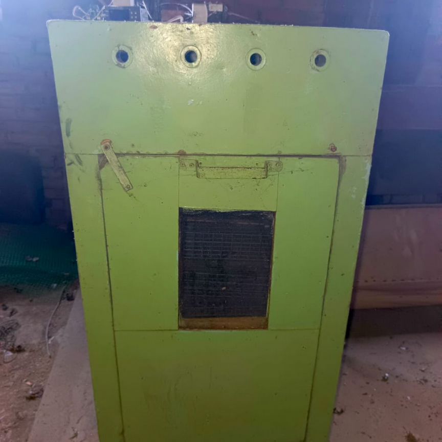 Инкубатор, корпус