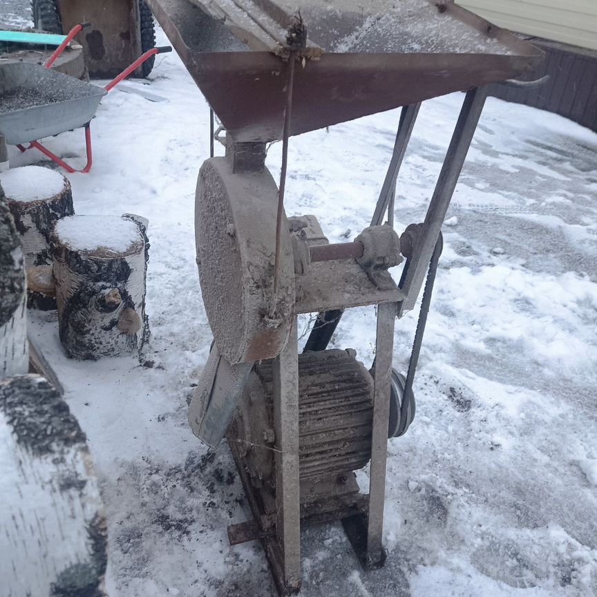 Крупорушка зернодробилка 380 в