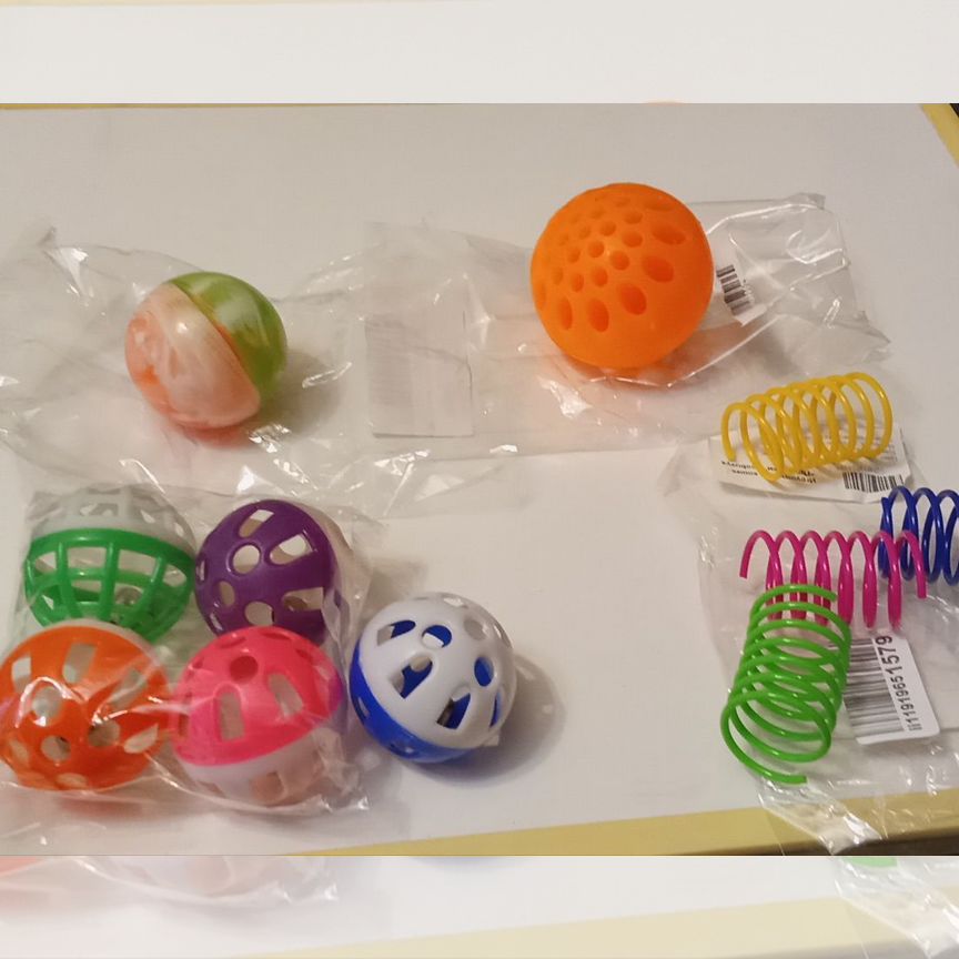 Игрушки для котят