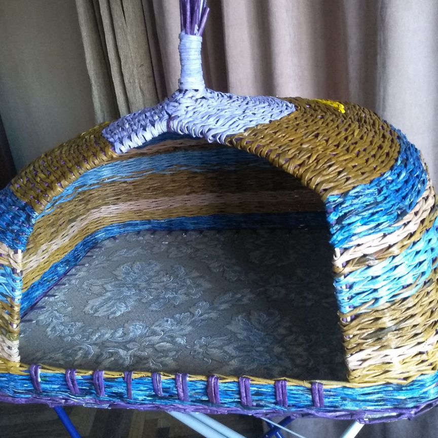 Лежанка для животных плетёная из бумажной лозы