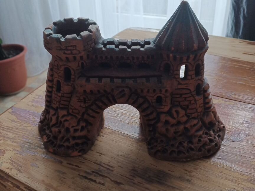 Замок для аквариума керамический