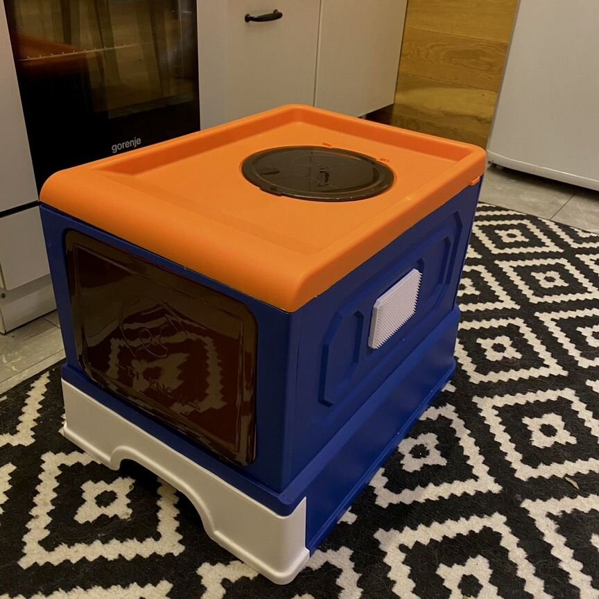 Кошачий лоток закрытый