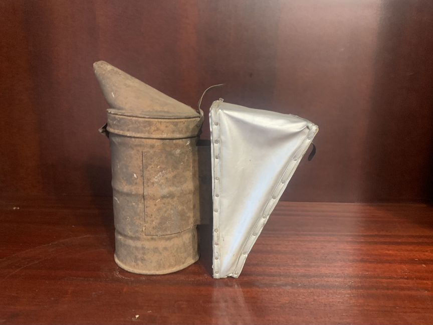 Дымарь для пчел старинный