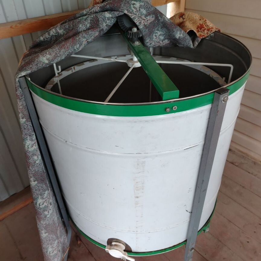 Медогонка 4 рамочная