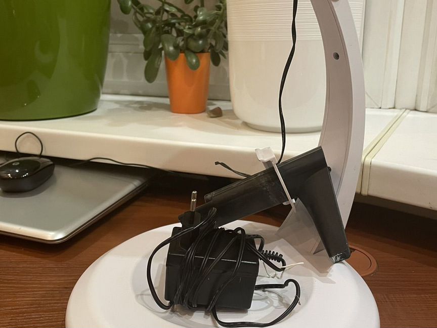 Подставка для аквариума Tetra Globe белая. Отдам