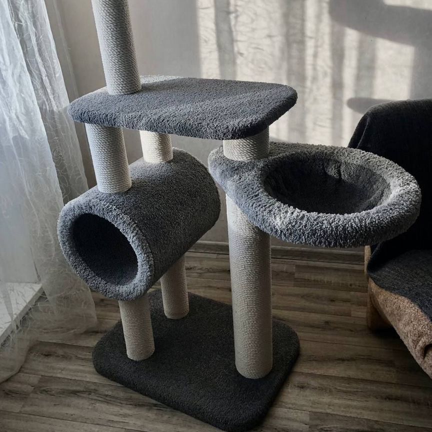 Домик для кошки с когтеточкой бу