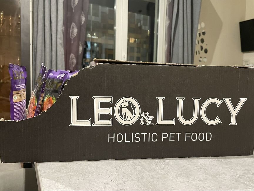 Корм для кошек leo and lucy super premium