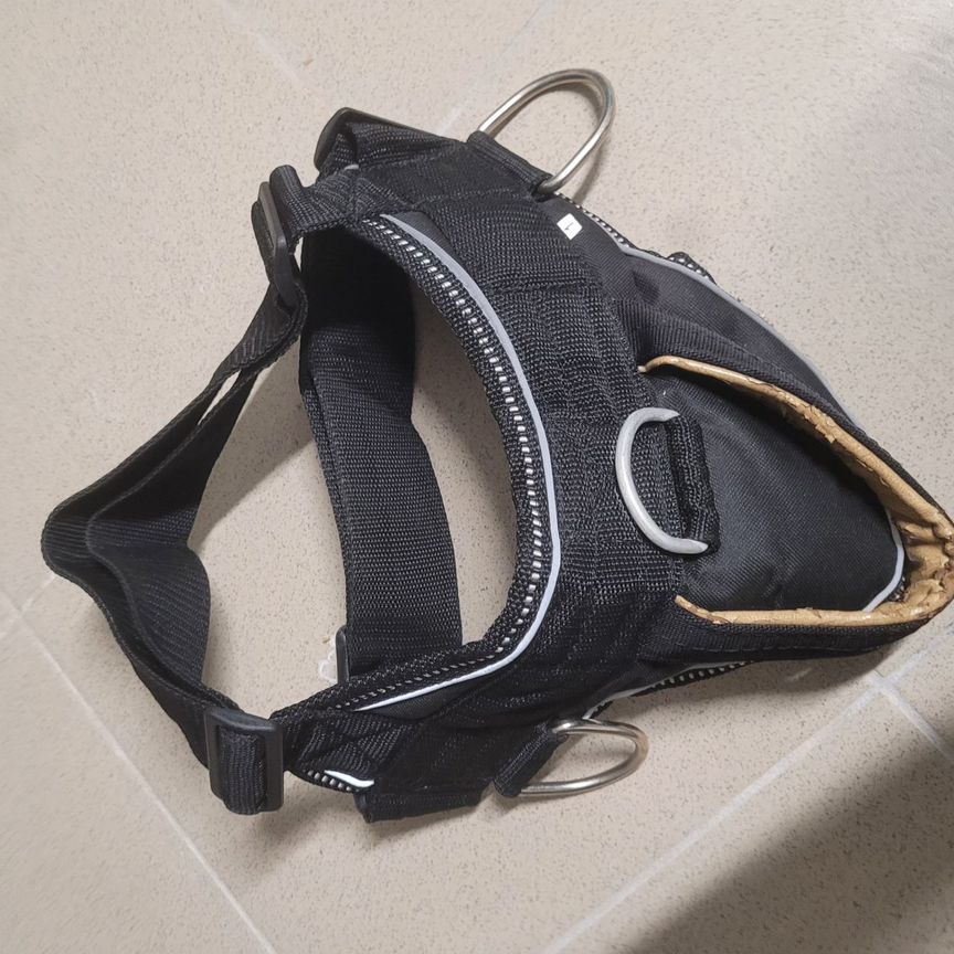 Шлейка для средней собаки