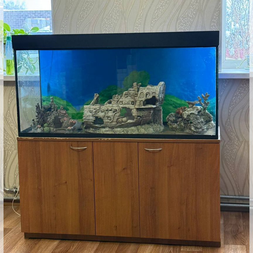 Аквариум 280 литров с тумбой