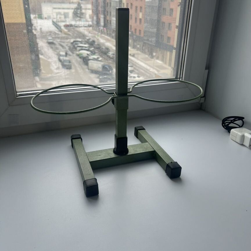 Подставка для мисок