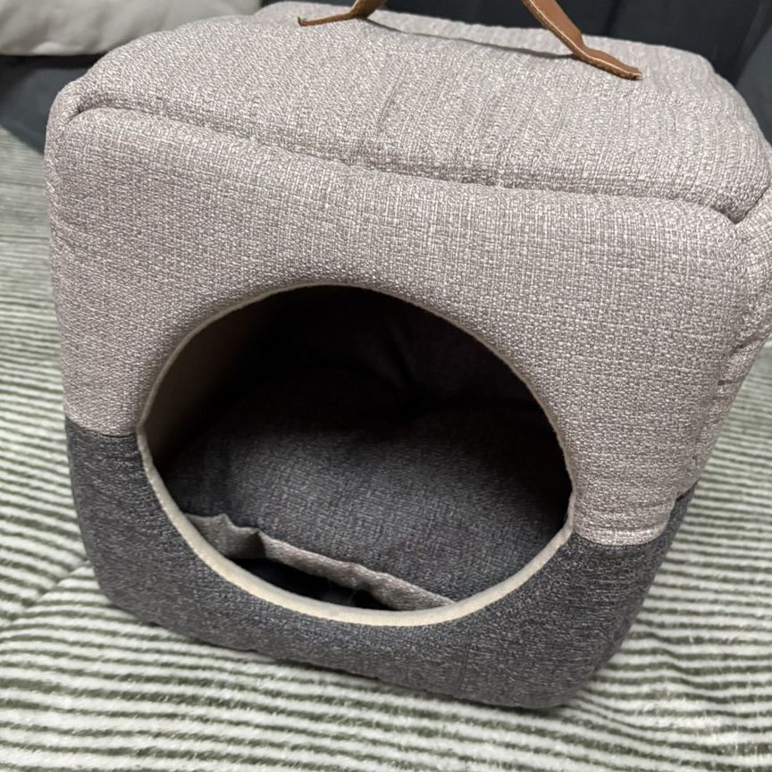 Лежанка для кошек