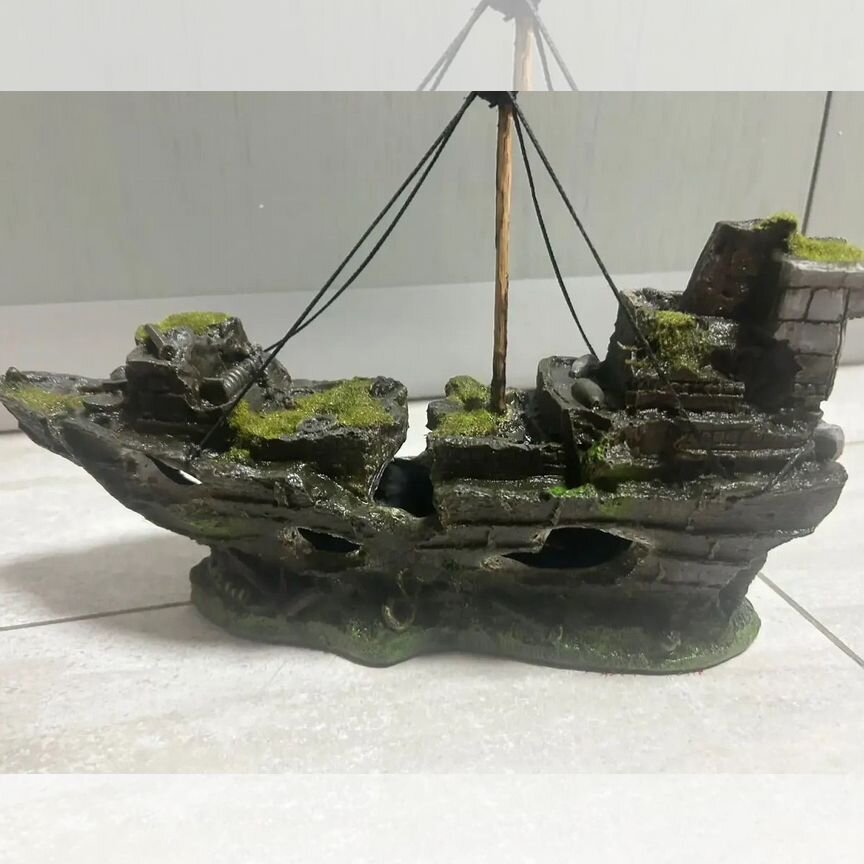 Кораблик для аквариума